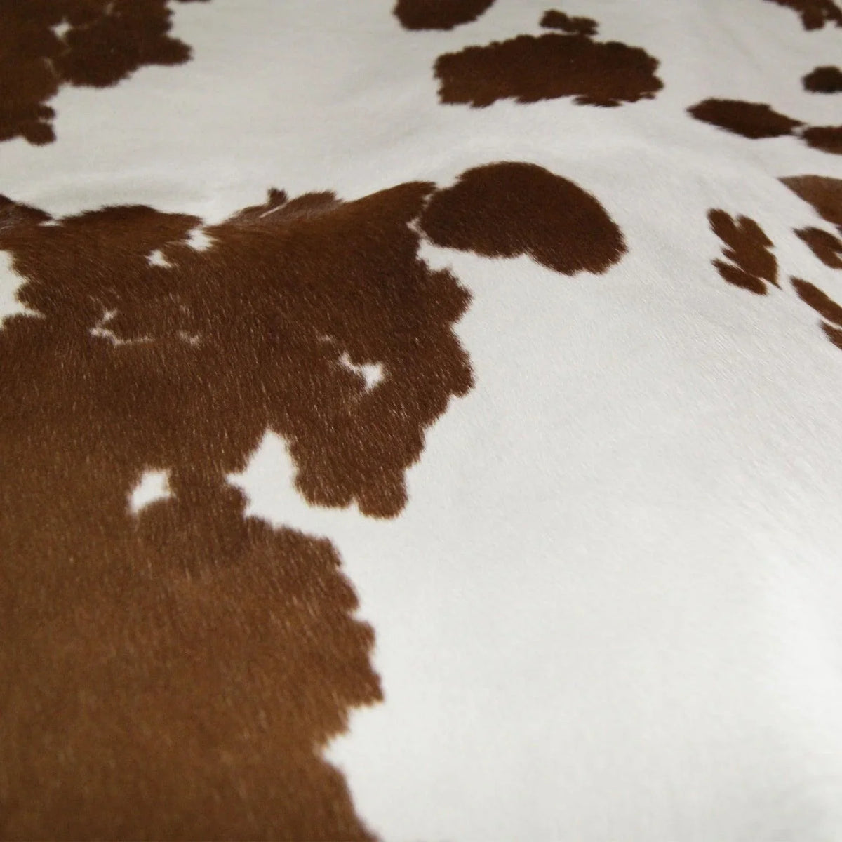 Round Cowhide & Horn Side Table | Custom Western End Tables – Your ...